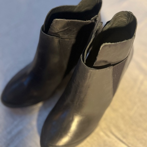 Max Studio | Shoes | Max Studio Sz9 Nwob Excellent Condition | Poshmark